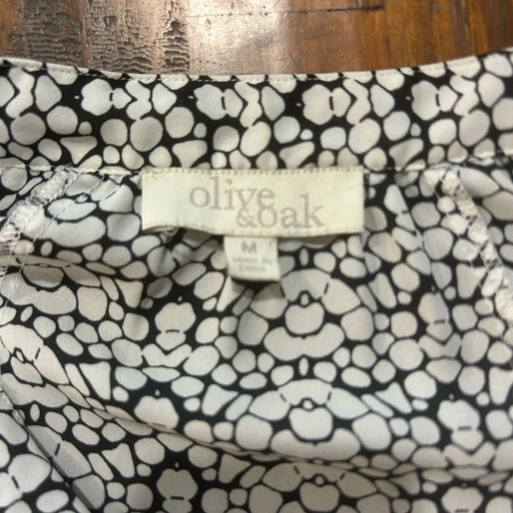 Olive & Oak | Tops | Black And White Patterned Blouse | Poshmark